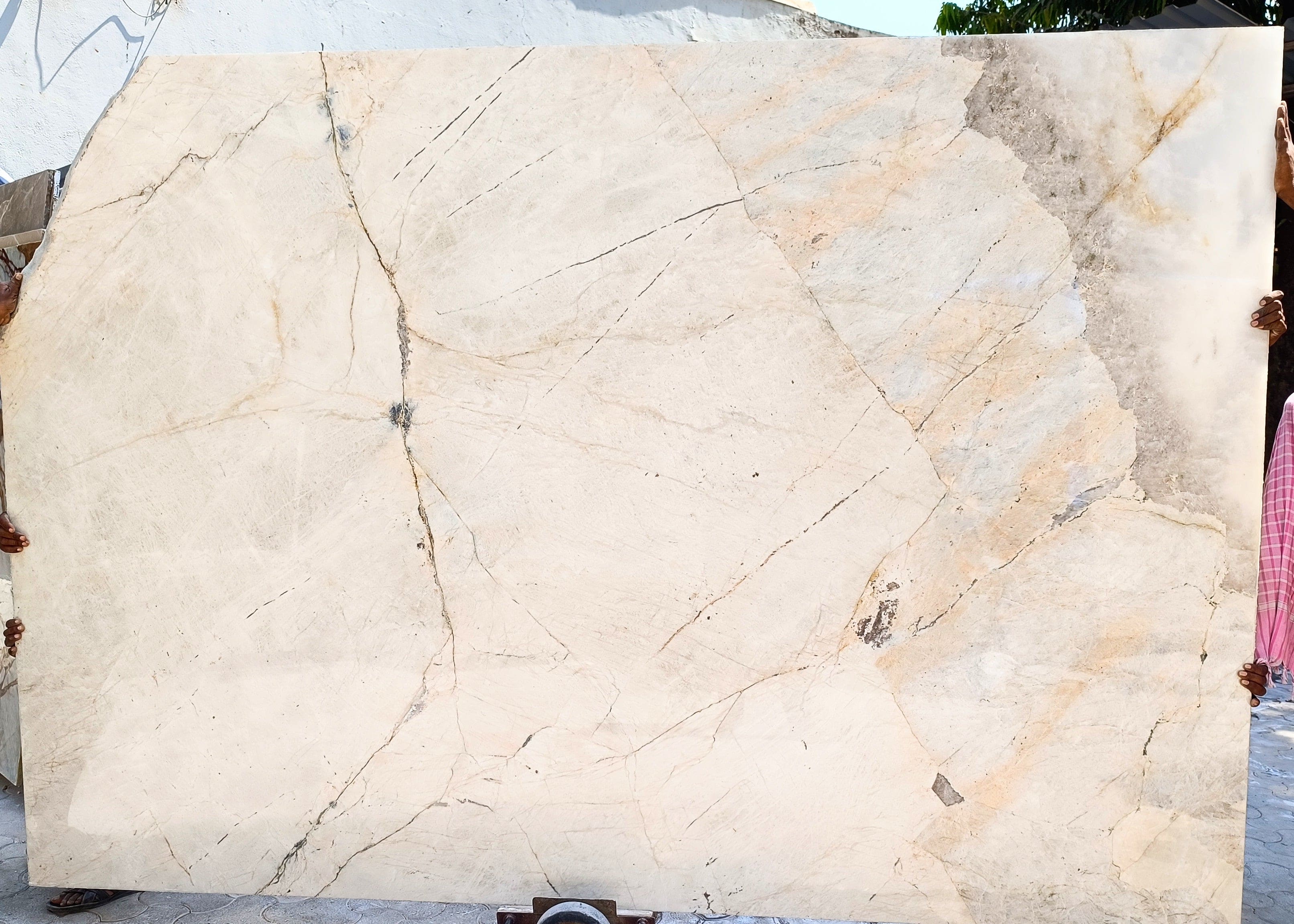 Cream White Monteblanc Quartzite – Rynestone